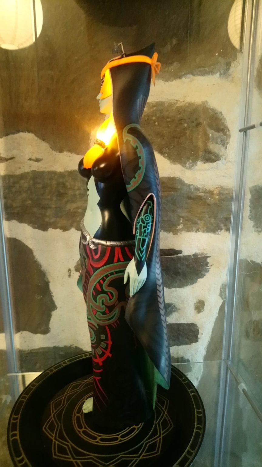 Unboxing de la figurine MIDNA édition exclusive – First 4 Figures ...